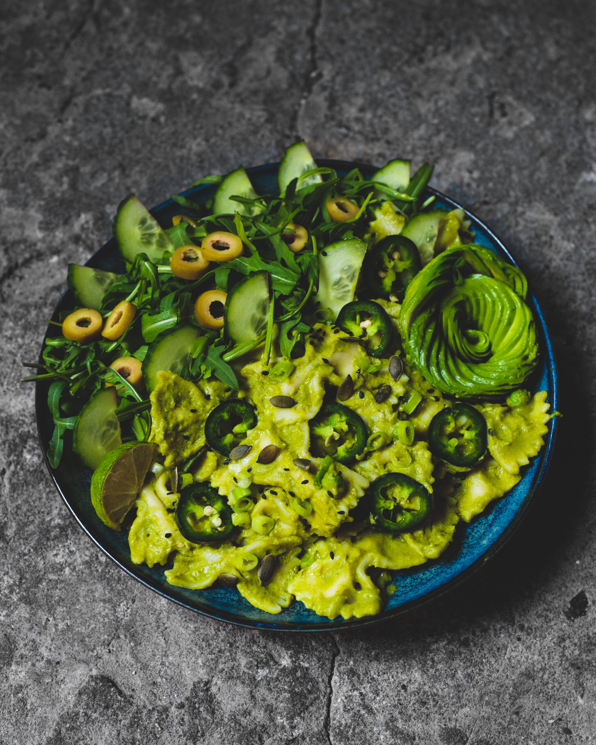 Creamy Pea & Pesto Pasta - the indigo kitchen